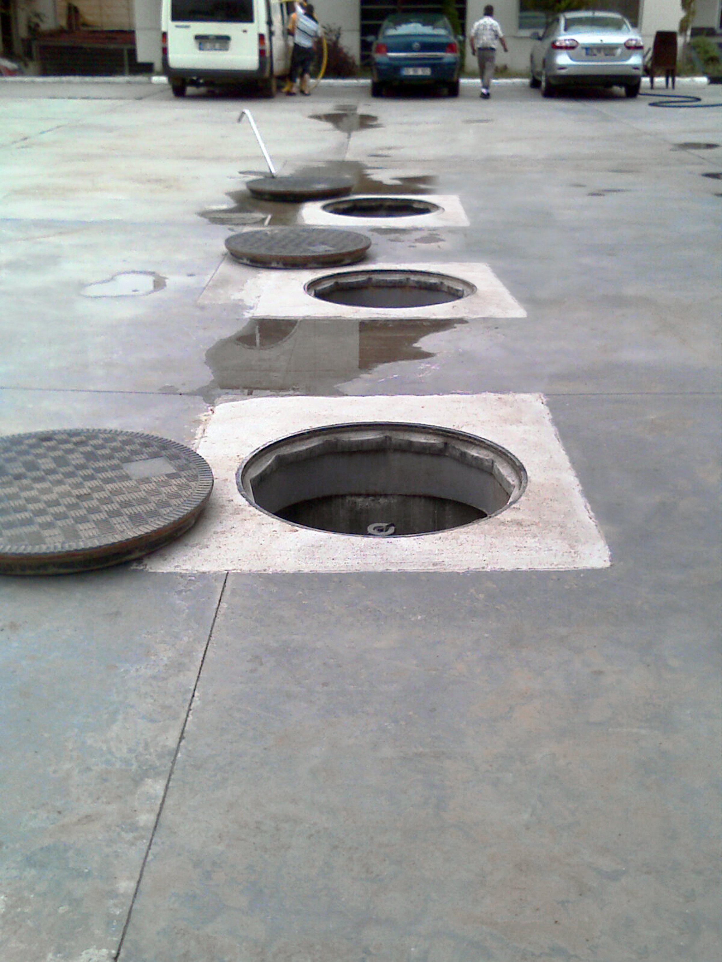 Fibrelite watertight manhole covers help protect petrol stations ...