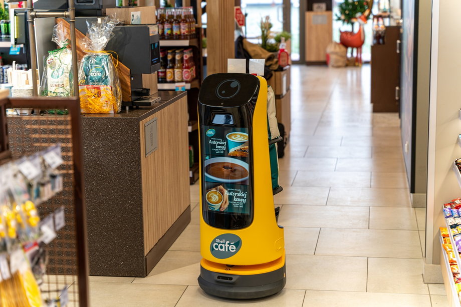 Shell introduces first robots in Europe at petrol station in Poland ...